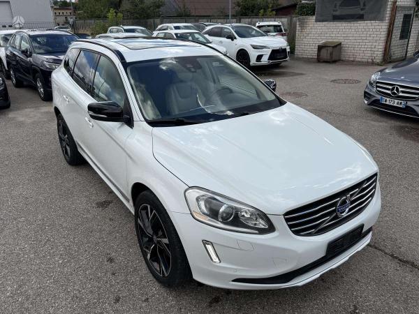 Balts Volvo XC60 2014 Viļņa, ar dzinēja tilpumu 2.40 L un nobraukumu 202 tūkst. km par 12700 €, foto 9 vietnē AUTOMOTO.COM.LV