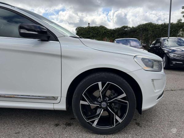 Balts Volvo XC60 2014 Viļņa, ar dzinēja tilpumu 2.40 L un nobraukumu 202 tūkst. km par 12700 €, foto 10 vietnē AUTOMOTO.COM.LV