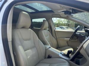 Balts Volvo XC60 2014 Viļņa, ar dzinēja tilpumu 2.40 L un nobraukumu 202 tūkst. km par 12700 €, foto 25 vietnē AUTOMOTO.COM.LV