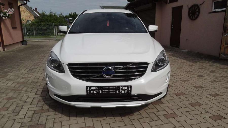 Balts Volvo XC60 2014 Joniškis, ar dzinēja tilpumu 2.40 L un nobraukumu 319 tūkst. km par 11999 €, foto 1 vietnē AUTOMOTO.COM.LV