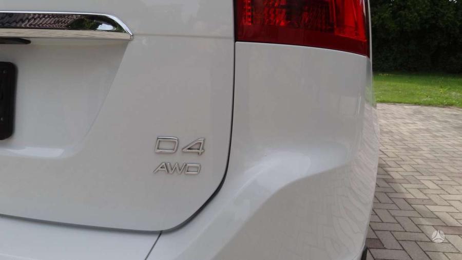 Balts Volvo XC60 2014 Joniškis, ar dzinēja tilpumu 2.40 L un nobraukumu 319 tūkst. km par 11999 €, foto 13 vietnē AUTOMOTO.COM.LV