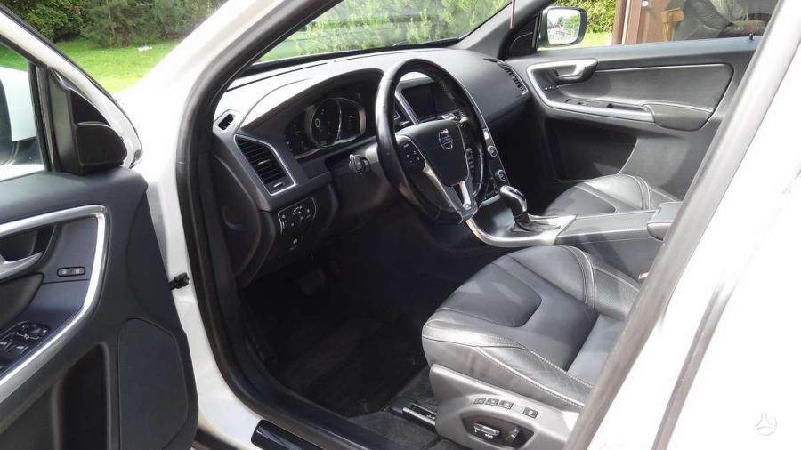 Balts Volvo XC60 2014 Joniškis, ar dzinēja tilpumu 2.40 L un nobraukumu 319 tūkst. km par 11999 €, foto 18 vietnē AUTOMOTO.COM.LV