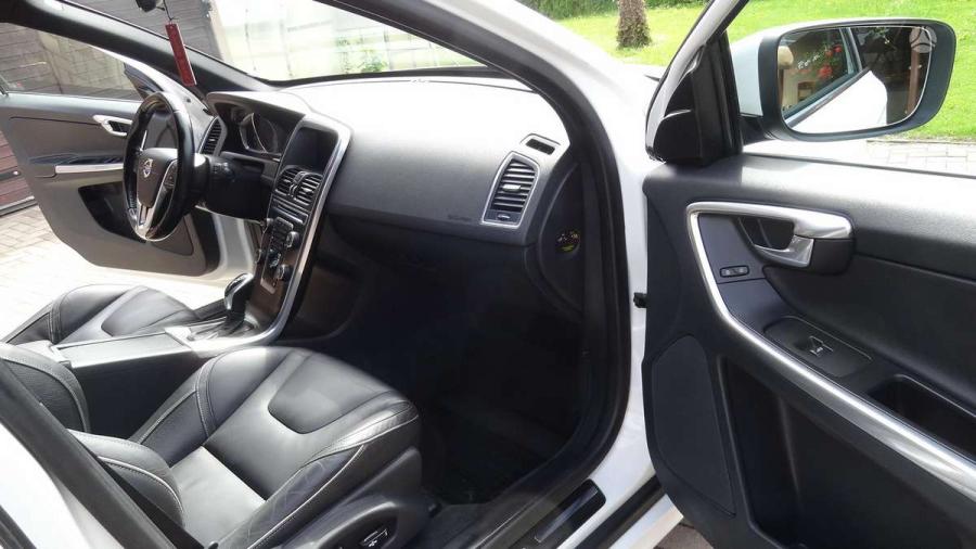 Balts Volvo XC60 2014 Joniškis, ar dzinēja tilpumu 2.40 L un nobraukumu 319 tūkst. km par 11999 €, foto 19 vietnē AUTOMOTO.COM.LV