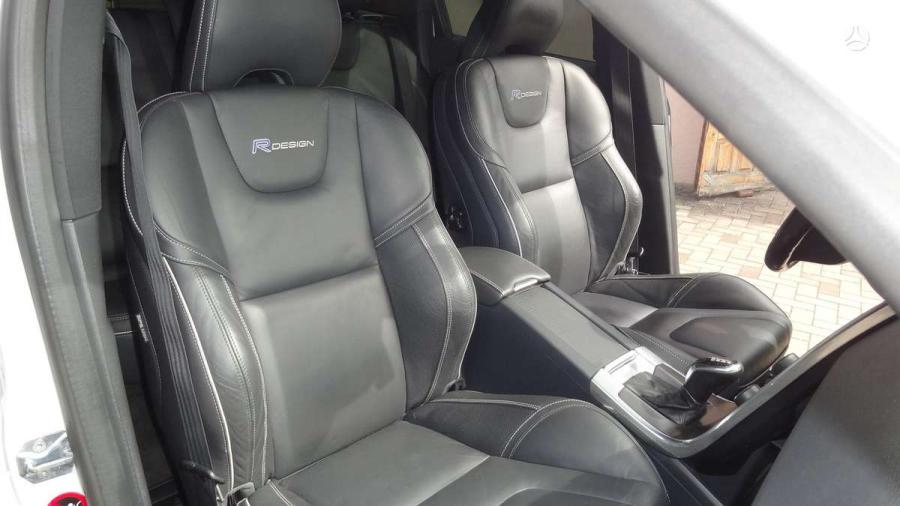 Balts Volvo XC60 2014 Joniškis, ar dzinēja tilpumu 2.40 L un nobraukumu 319 tūkst. km par 11999 €, foto 20 vietnē AUTOMOTO.COM.LV