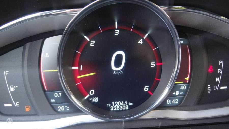 Balts Volvo XC60 2014 Joniškis, ar dzinēja tilpumu 2.40 L un nobraukumu 319 tūkst. km par 11999 €, foto 31 vietnē AUTOMOTO.COM.LV