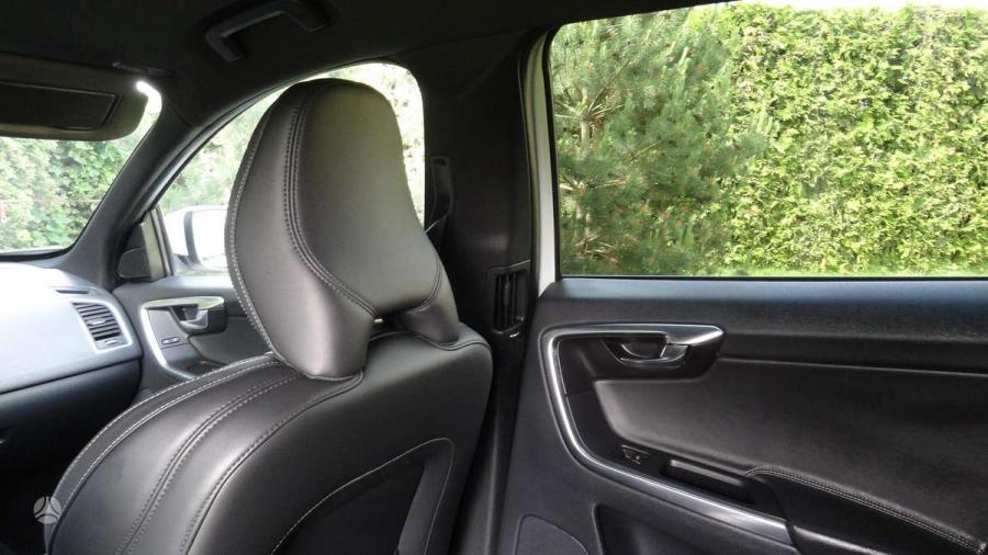 Balts Volvo XC60 2014 Joniškis, ar dzinēja tilpumu 2.40 L un nobraukumu 319 tūkst. km par 11999 €, foto 38 vietnē AUTOMOTO.COM.LV