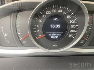 White Volvo XC60 2014 in Riga, with an engine capacity of 2.00 L and mileage of 270 thousand km for 9000 €, photo 15 on AUTOMOTO.COM.LV