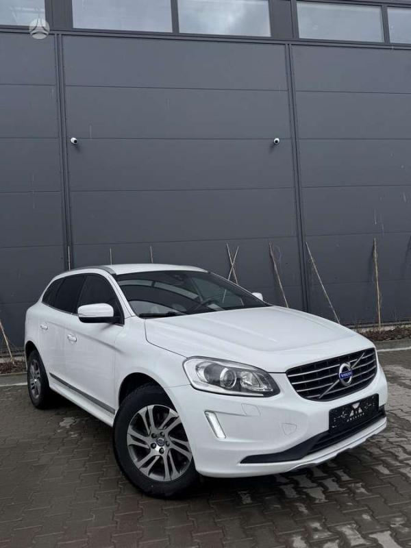 Volvo XC60 2014 Viļņa vietnē Balts Volvo XC60 2014 Viļņa, ar dzinēja tilpumu 1.98 L un nobraukumu 270 tūkst. km par 10700 €, foto 1 vietnē AUTOMOTO.COM.LV