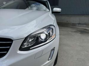 White Volvo XC60 2014 in Alytus, with an engine capacity of 2.40 L and mileage of 272 thousand km for 13400 €, photo 31 on AUTOMOTO.COM.LV