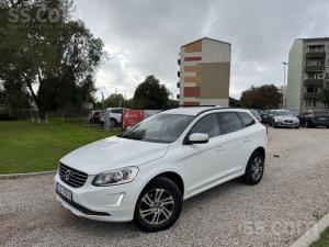 White Volvo XC60 2014 in Ventspils, with an engine capacity of 2.00 L and mileage of 345 thousand km for 7990 €, photo  on AUTOMOTO.COM.LV
