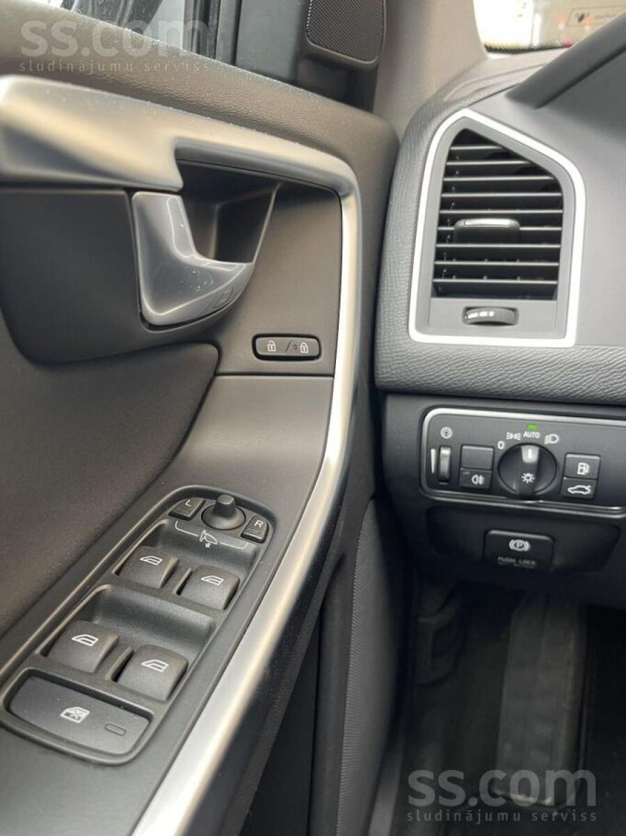 Balts Volvo XC60 2014 Rīga, ar dzinēja tilpumu 2.40 L un nobraukumu 0 tūkst. km par 13500 €, foto 7 vietnē AUTOMOTO.COM.LV