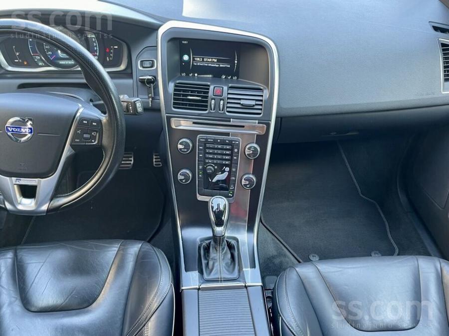 Balts Volvo XC60 2014 Rīga, ar dzinēja tilpumu 2.40 L un nobraukumu 0 tūkst. km par 13300 €, foto 9 vietnē AUTOMOTO.COM.LV