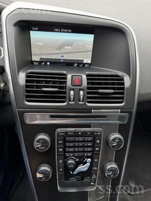 Balts Volvo XC60 2014 Rīga, ar dzinēja tilpumu 2.40 L un nobraukumu 0 tūkst. km par 13300 €, foto 12 vietnē AUTOMOTO.COM.LV