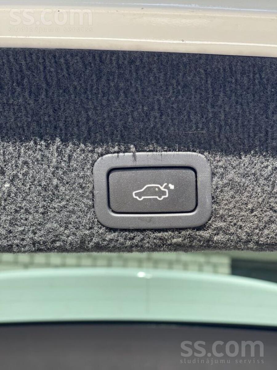 Balts Volvo XC60 2014 Rīga, ar dzinēja tilpumu 2.40 L un nobraukumu 0 tūkst. km par 13300 €, foto 16 vietnē AUTOMOTO.COM.LV