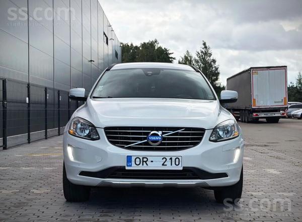 White Volvo XC60 2014 in Jurmala, with an engine capacity of 2.00 L and mileage of 244 thousand km for 11500 €, photo 6 on AUTOMOTO.COM.LV