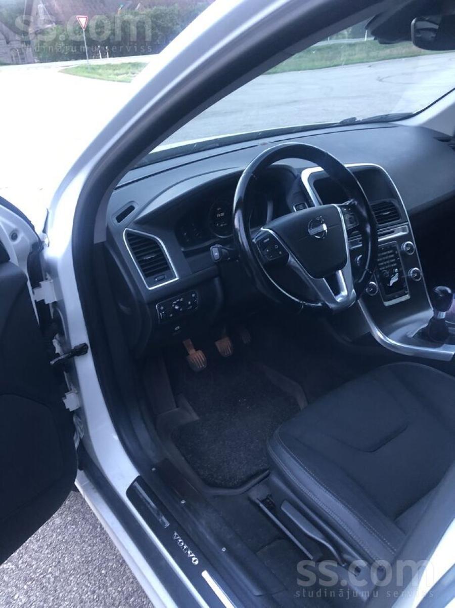 Balts Volvo XC60 2014 Rēzekne, ar dzinēja tilpumu 2.40 L un nobraukumu 250 tūkst. km par 11400 €, foto 6 vietnē AUTOMOTO.COM.LV