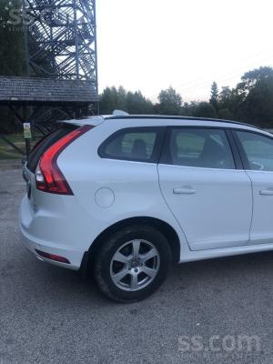 Balts Volvo XC60 2014 Rēzekne, ar dzinēja tilpumu 2.40 L un nobraukumu 250 tūkst. km par 11400 €, foto 10 vietnē AUTOMOTO.COM.LV