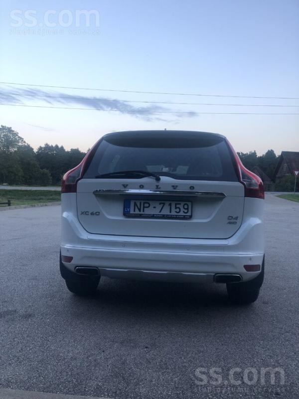 Balts Volvo XC60 2014 Rēzekne, ar dzinēja tilpumu 2.40 L un nobraukumu 250 tūkst. km par 11400 €, foto 11 vietnē AUTOMOTO.COM.LV