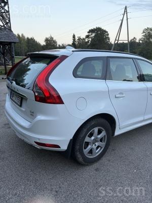 Balts Volvo XC60 2014 Rēzekne, ar dzinēja tilpumu 2.40 L un nobraukumu 250 tūkst. km par 11400 €, foto 21 vietnē AUTOMOTO.COM.LV