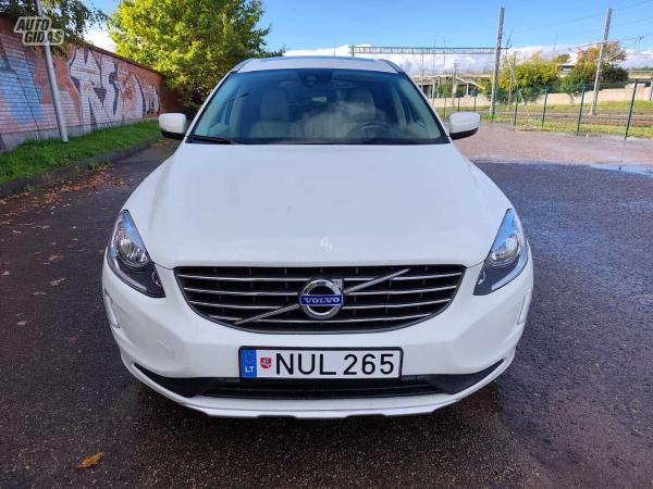 Volvo XC60 2014 Šauļi vietnē Balts Volvo XC60 2014 Šauļi, ar dzinēja tilpumu 3.00 L un nobraukumu 189 tūkst. km par 10600 €, foto 3 vietnē AUTOMOTO.COM.LV