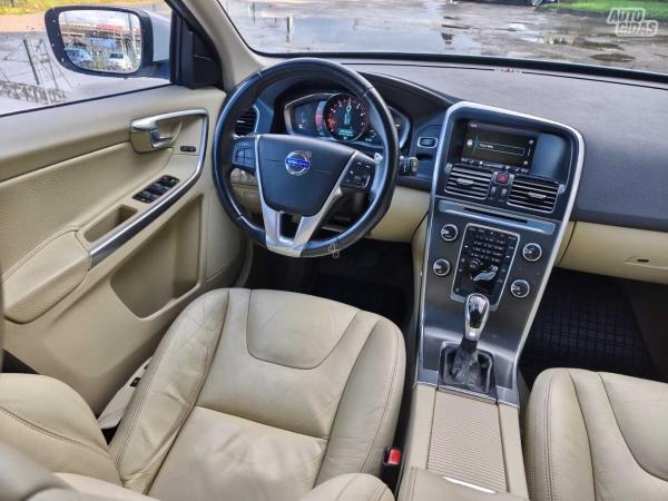 Volvo XC60 2014 Šauļi vietnē Balts Volvo XC60 2014 Šauļi, ar dzinēja tilpumu 3.00 L un nobraukumu 189 tūkst. km par 10600 €, foto 11 vietnē AUTOMOTO.COM.LV