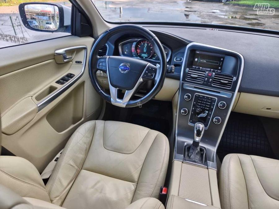 Balts Volvo XC60 2014 Šauļi, ar dzinēja tilpumu 3.00 L un nobraukumu 189 tūkst. km par 10600 €, foto 11 vietnē AUTOMOTO.COM.LV