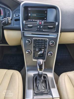 Balts Volvo XC60 2014 Šauļi, ar dzinēja tilpumu 3.00 L un nobraukumu 189 tūkst. km par 10600 €, foto 15 vietnē AUTOMOTO.COM.LV