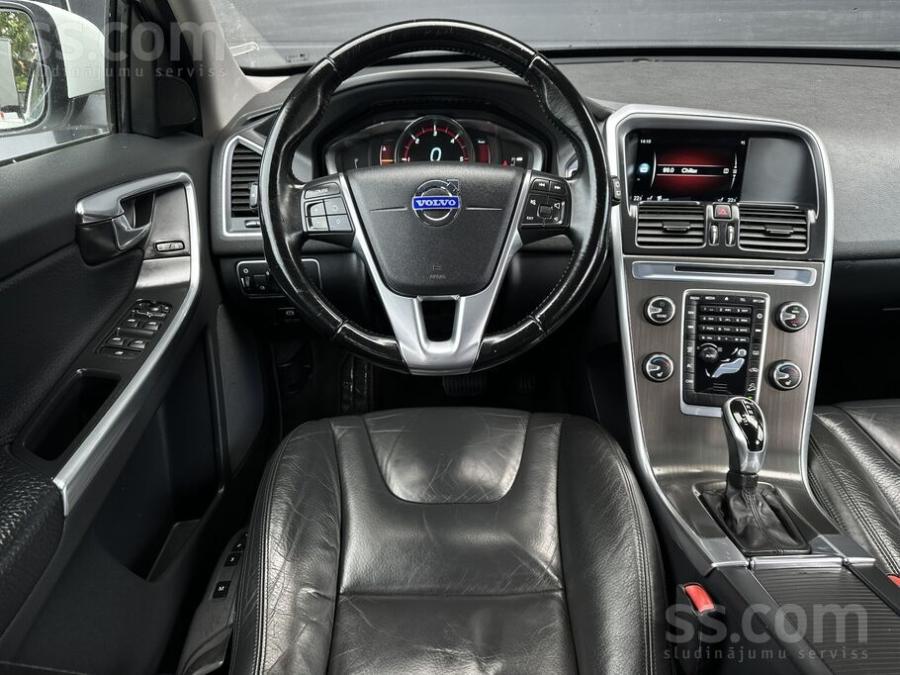 Balts Volvo XC60 2014 Rīga, ar dzinēja tilpumu 2.40 L un nobraukumu 181 tūkst. km par 13100 €, foto 14 vietnē AUTOMOTO.COM.LV