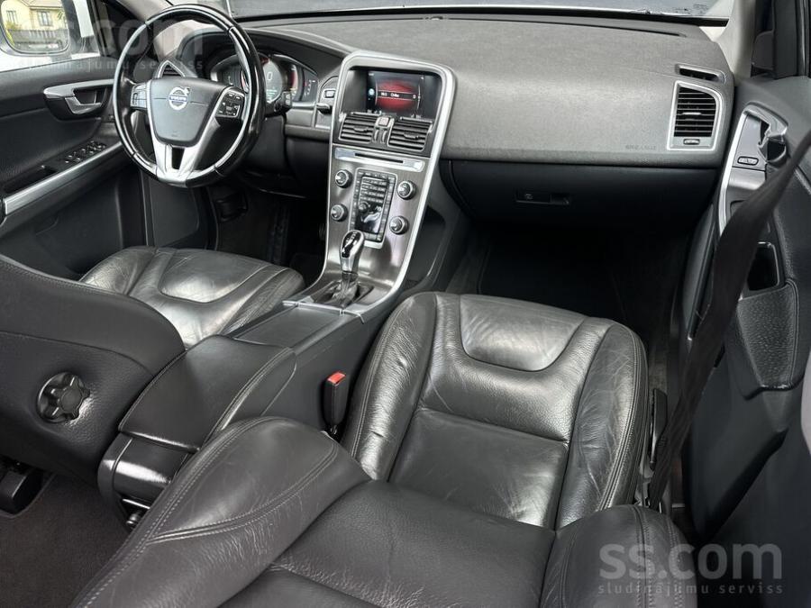 Balts Volvo XC60 2014 Rīga, ar dzinēja tilpumu 2.40 L un nobraukumu 181 tūkst. km par 13100 €, foto 21 vietnē AUTOMOTO.COM.LV