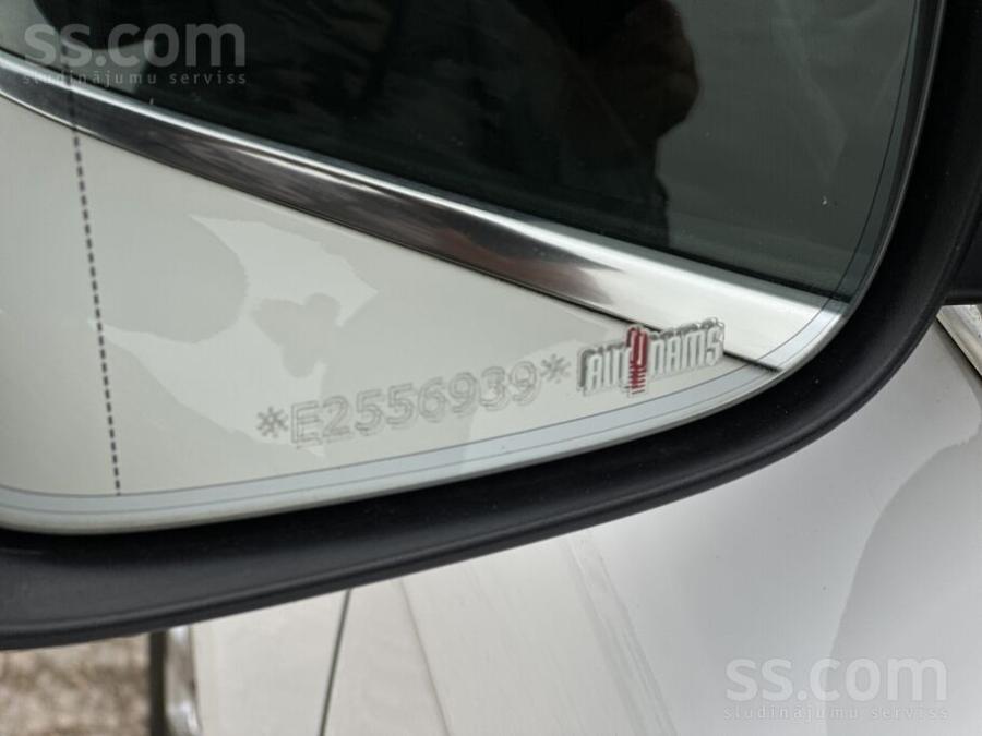 Balts Volvo XC60 2014 Rīga, ar dzinēja tilpumu 2.40 L un nobraukumu 181 tūkst. km par 13100 €, foto 32 vietnē AUTOMOTO.COM.LV