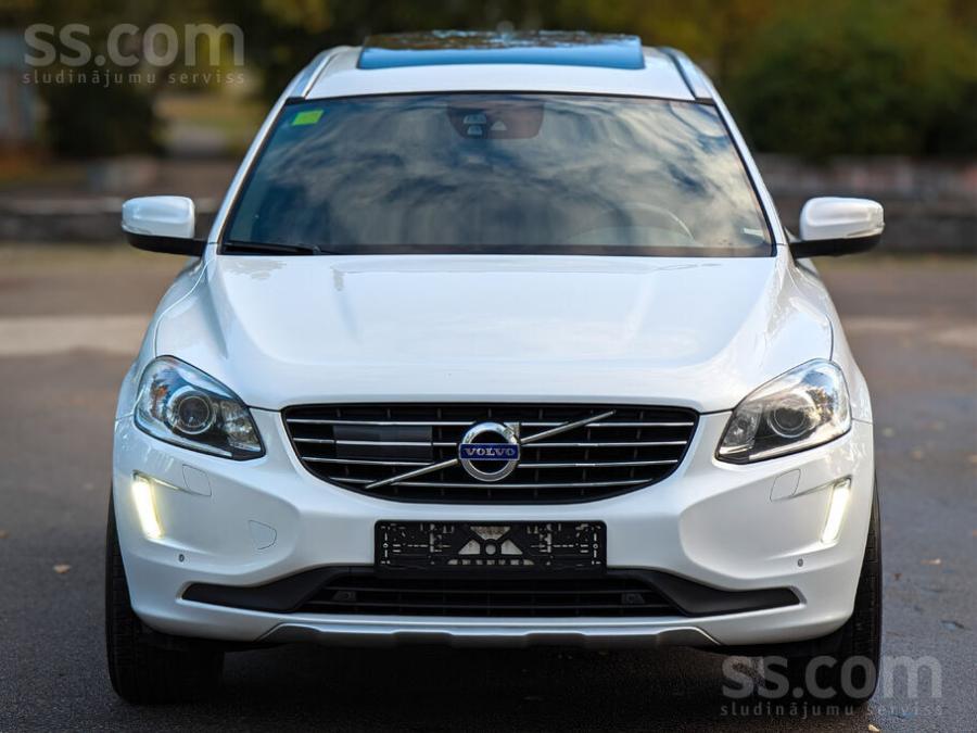 White Volvo XC60 2014 in Riga, with an engine capacity of 2.40 L and mileage of 0 thousand km for 12990 €, photo 14 on AUTOMOTO.COM.LV