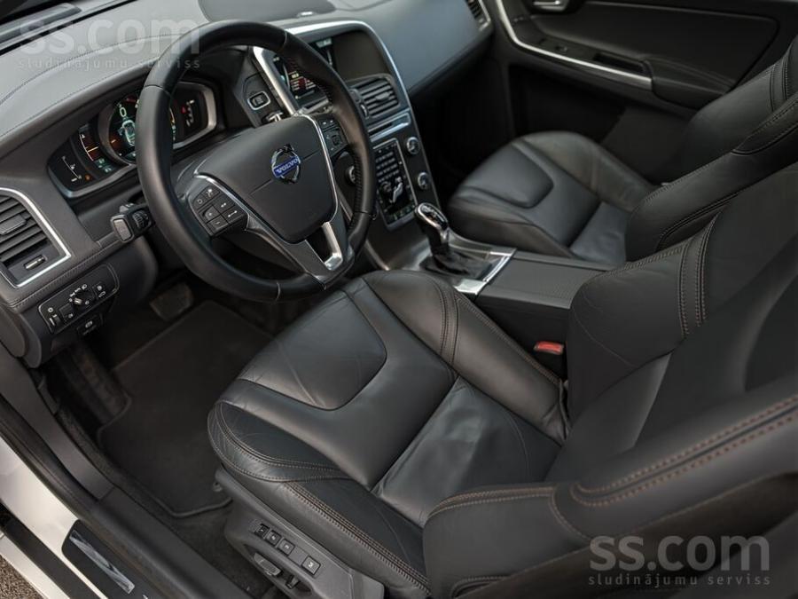 White Volvo XC60 2014 in Riga, with an engine capacity of 2.40 L and mileage of 0 thousand km for 12990 €, photo 17 on AUTOMOTO.COM.LV