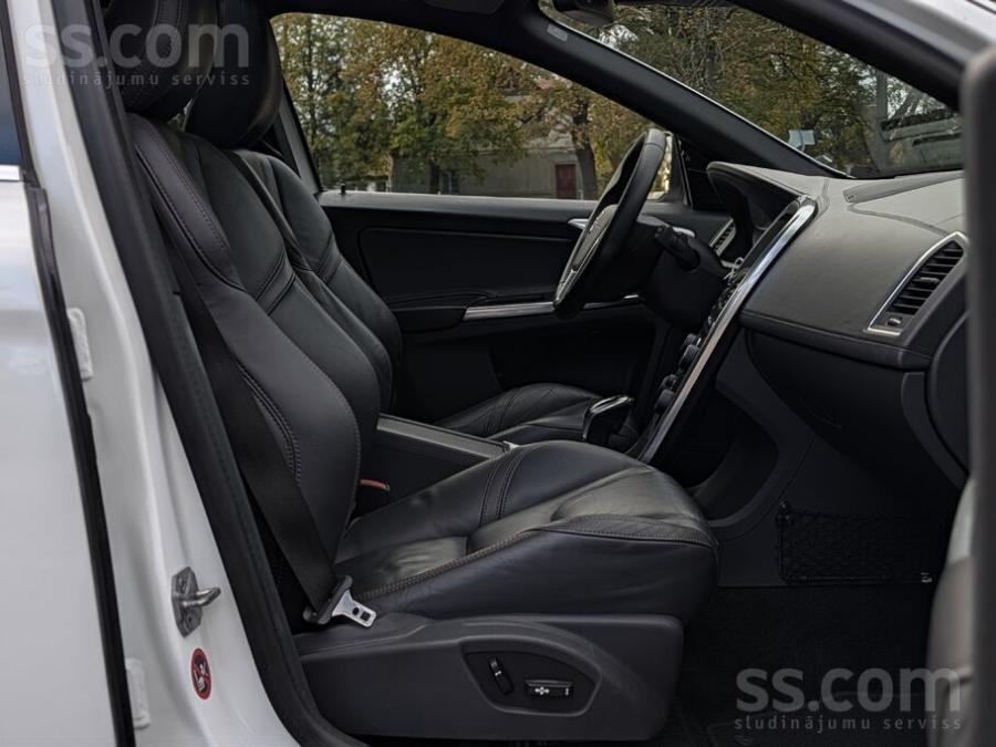 White Volvo XC60 2014 in Riga, with an engine capacity of 2.40 L and mileage of 0 thousand km for 12990 €, photo 22 on AUTOMOTO.COM.LV
