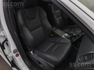 White Volvo XC60 2014 in Riga, with an engine capacity of 2.40 L and mileage of 0 thousand km for 12990 €, photo 23 on AUTOMOTO.COM.LV