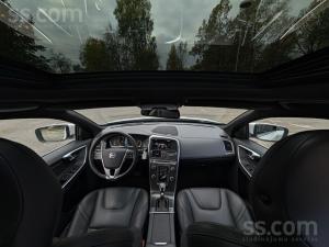White Volvo XC60 2014 in Riga, with an engine capacity of 2.40 L and mileage of 0 thousand km for 12990 €, photo 26 on AUTOMOTO.COM.LV