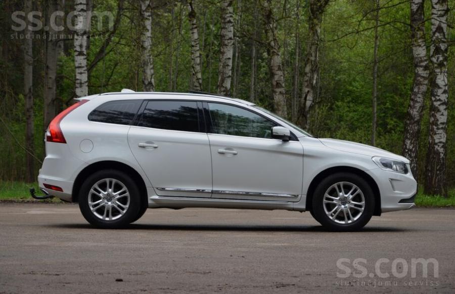 White Volvo XC60 2015 in Riga, with an engine capacity of 2.40 L and mileage of 182 thousand km for 16390 €, photo 10 on AUTOMOTO.COM.LV