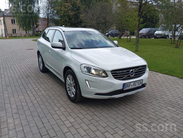 Balts Volvo XC60 2015 Balvi, ar dzinēja tilpumu 2.40 L un nobraukumu 0 tūkst. km par 11500 €, foto 4 vietnē AUTOMOTO.COM.LV