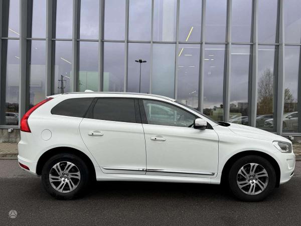 White Volvo XC60 2015 in Vilnius, with an engine capacity of 1.97 L and mileage of 270 thousand km for 12800 €, photo 4 on AUTOMOTO.COM.LV