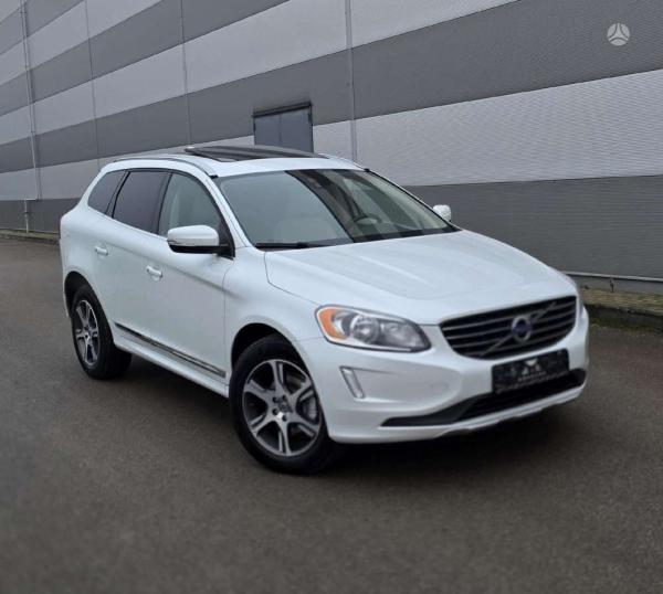 Balts Volvo XC60 2015 Šauļi, ar dzinēja tilpumu 2.95 L un nobraukumu 146 tūkst. km par 11700 €, foto 1 vietnē AUTOMOTO.COM.LV