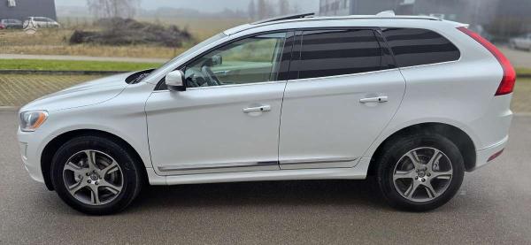 Balts Volvo XC60 2015 Šauļi, ar dzinēja tilpumu 2.95 L un nobraukumu 146 tūkst. km par 11700 €, foto 8 vietnē AUTOMOTO.COM.LV