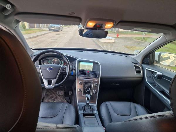 Balts Volvo XC60 2015 Tauragė, ar dzinēja tilpumu 2.40 L un nobraukumu 250 tūkst. km par 12100 €, foto 10 vietnē AUTOMOTO.COM.LV