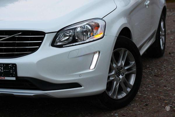 Balts Volvo XC60 2015 Kretinga, ar dzinēja tilpumu 1.97 L un nobraukumu 165 tūkst. km par 11999 €, foto 3 vietnē AUTOMOTO.COM.LV