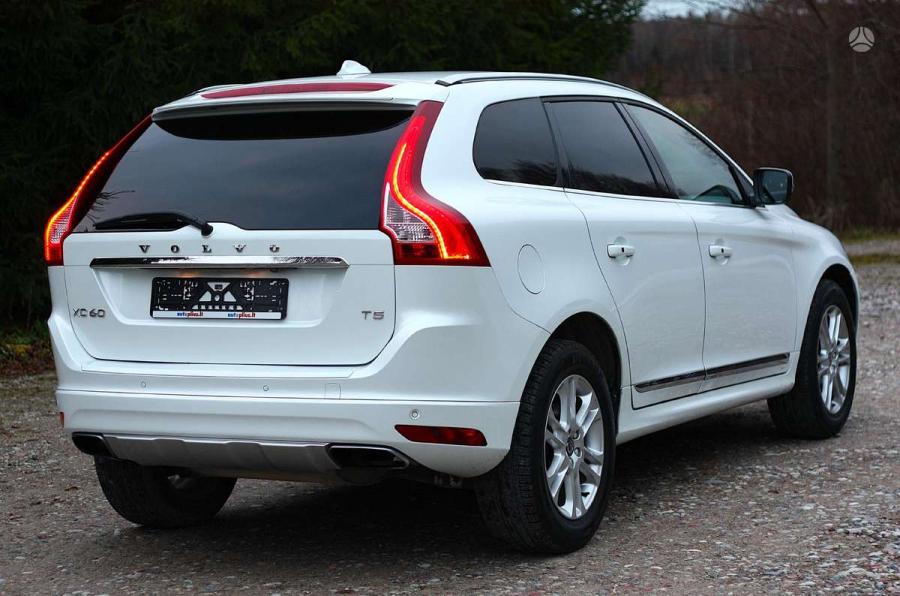 Balts Volvo XC60 2015 Kretinga, ar dzinēja tilpumu 1.97 L un nobraukumu 165 tūkst. km par 11999 €, foto 12 vietnē AUTOMOTO.COM.LV