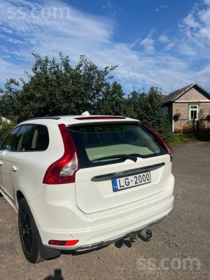 Balts Volvo XC60 2015 Rīga, ar dzinēja tilpumu 2.00 L un nobraukumu 310 tūkst. km par 9200 €, foto 3 vietnē AUTOMOTO.COM.LV