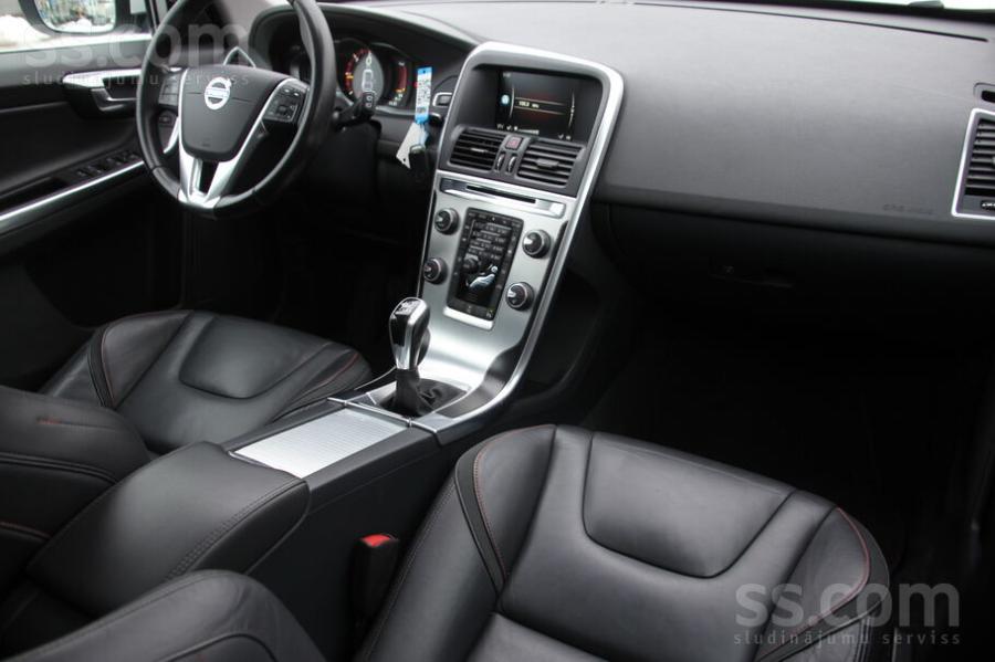 White Volvo XC60 2015 in Tukums, with an engine capacity of 2.00 L and mileage of 204 thousand km for 11990 €, photo 5 on AUTOMOTO.COM.LV