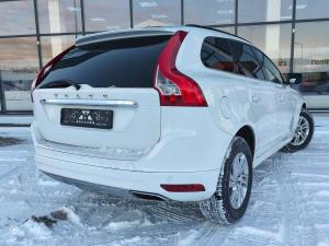 Balts Volvo XC60 2015 Viļņa, ar dzinēja tilpumu 2.40 L un nobraukumu 119 tūkst. km par 13000 €, foto 24 vietnē AUTOMOTO.COM.LV