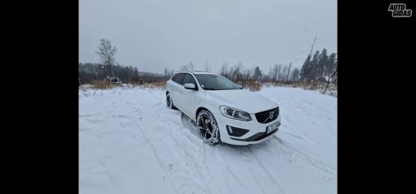 Белый Вольво ХС60 2015 в Вильнюс, объемом двигателя 2.40 л и пробегом 451 тыс. км за 9999 €, фото 4 на AUTOMOTO.COM.LV