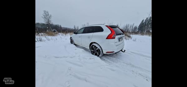 Белый Вольво ХС60 2015 в Вильнюс, объемом двигателя 2.40 л и пробегом 451 тыс. км за 9999 €, фото 8 на AUTOMOTO.COM.LV