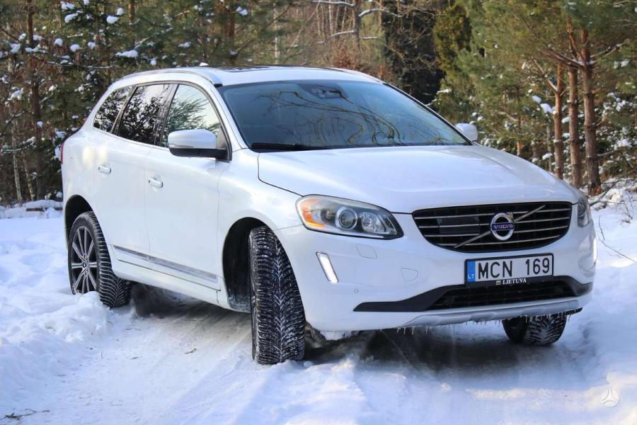 White Volvo XC60 2015 in Kaunas, with an engine capacity of 1.97 L and mileage of 133 thousand km for 12999 €, photo 1 on AUTOMOTO.COM.LV