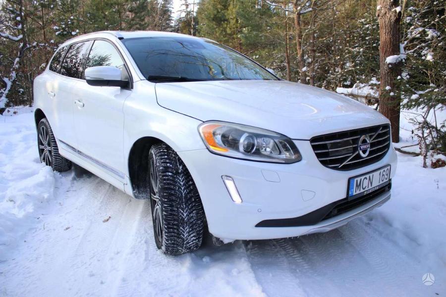 White Volvo XC60 2015 in Kaunas, with an engine capacity of 1.97 L and mileage of 133 thousand km for 12999 €, photo 20 on AUTOMOTO.COM.LV